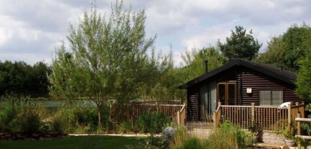 15 Best UK Carp Fishing Holidays - (Complete 2024 Guide)